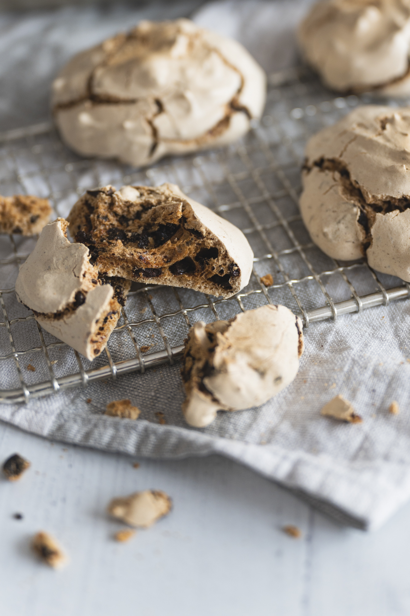Chocolate Chip Meringue Cookies - RECIPE - nobizlikedoughbiz