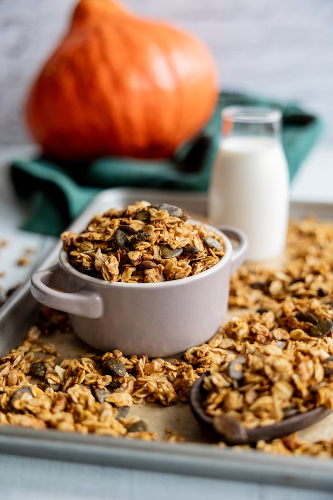 Pumpkin Walnut Granola - RECIPE - nobizlikedoughbiz